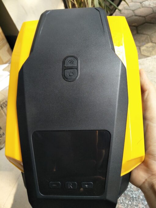 Bơm Lốp Ô Tô Portable Air Compressor Màn Hình Điện Tử