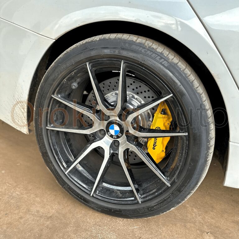 Ốp Má Phanh Brembo Cho BMW 350i 2019 Nổi Bật, Thể Hiện Cá Tính Thể Thao